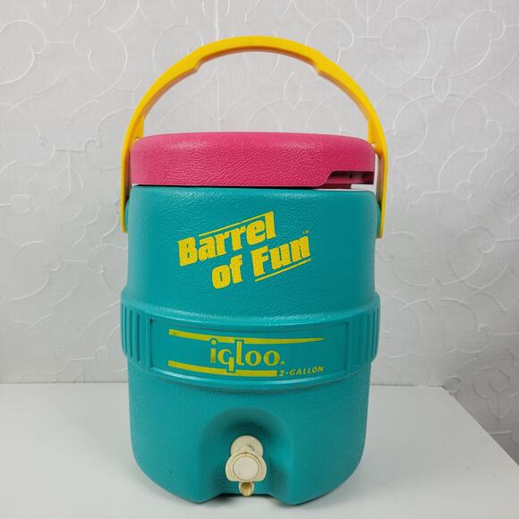 Igloo | Dining | Vintage 9s Igloo Barrel Of Fun 2 Gallon Water Cooler ...